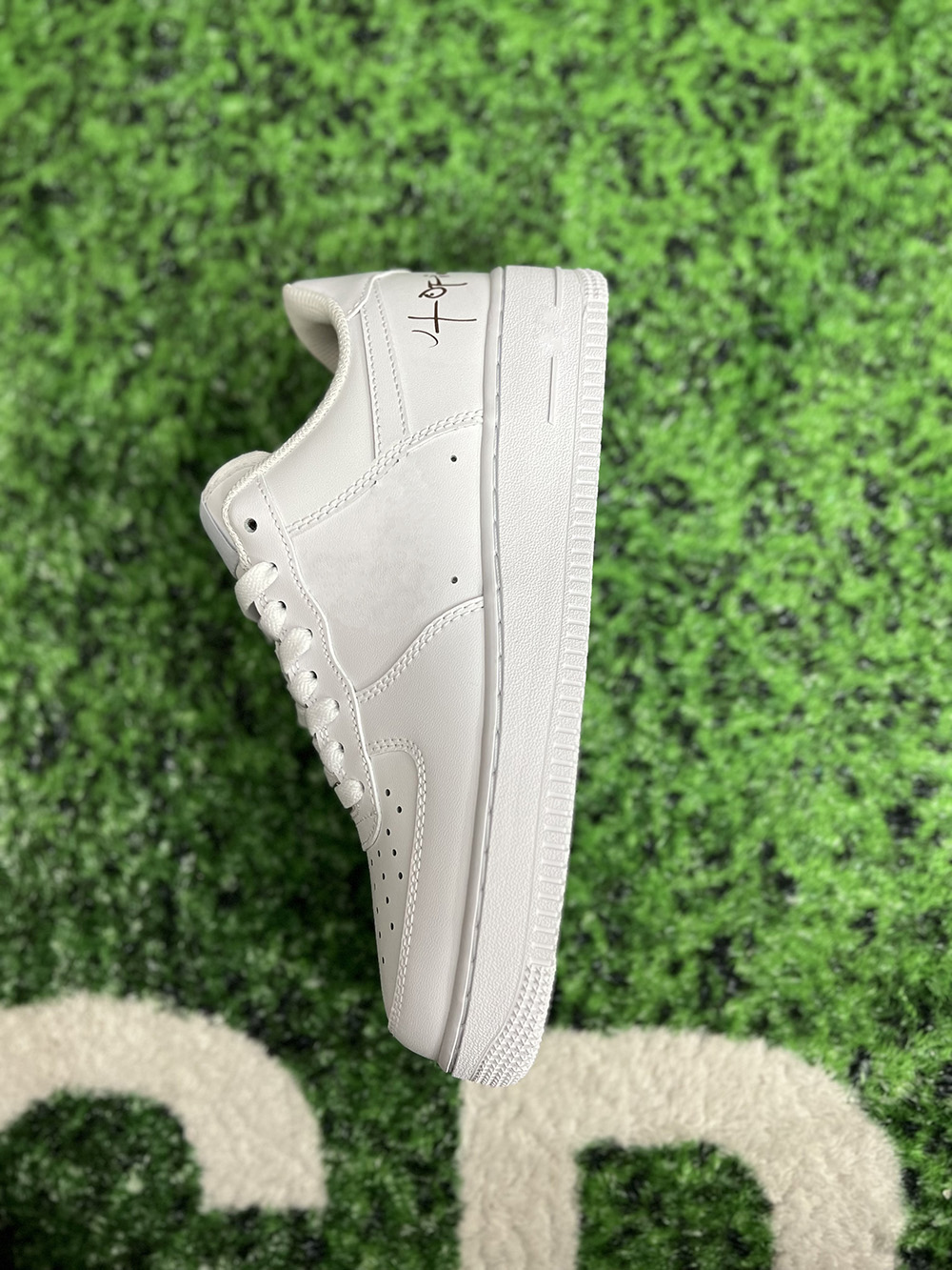 LKSS High Quality Sport Sneaker 07 For man and women ... Buy on FlyLink